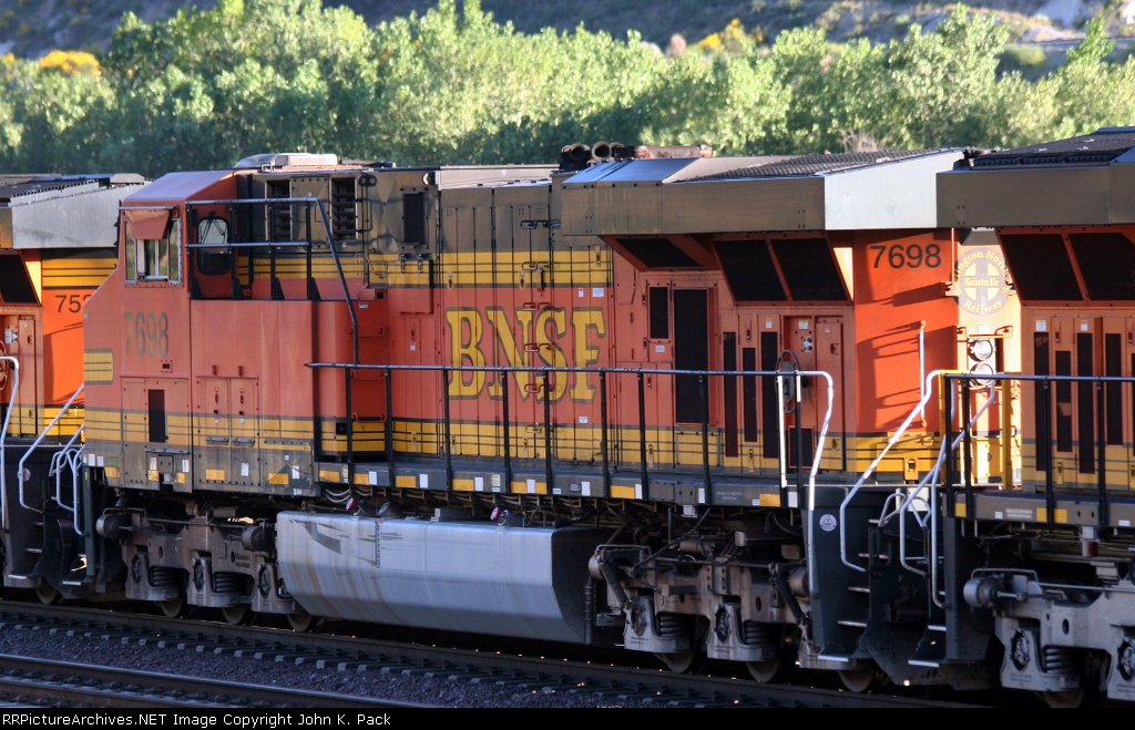 BNSF 7698